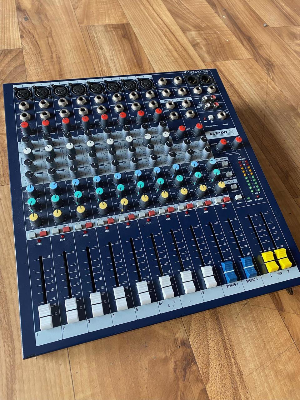 Soundcraft EMP 8
