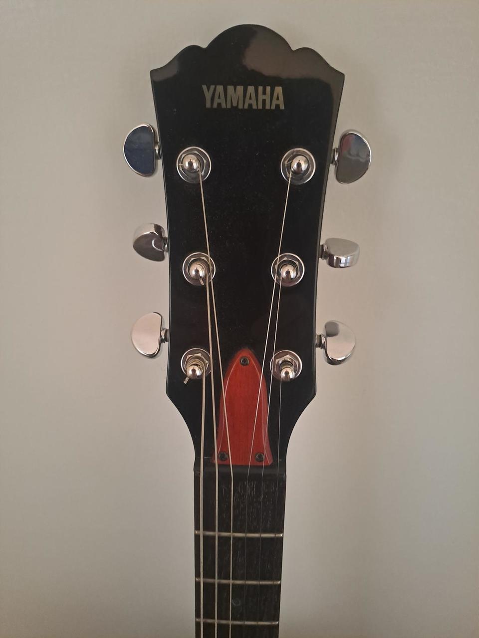NABÍZÍM Yamaha AES 620