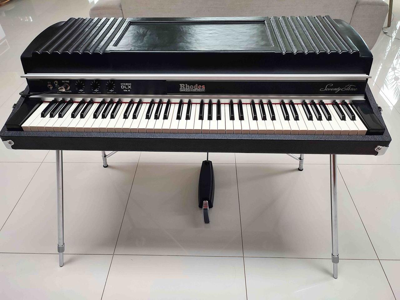 NABÍZÍM RHODES MARK II s RetroFlyer DLX Preamp - PREDANÉ