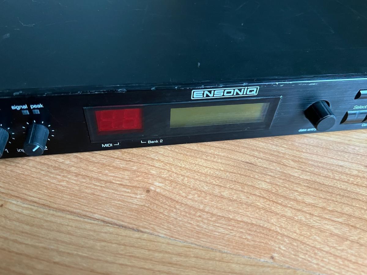 NABÍZÍM Ensoniq DP2