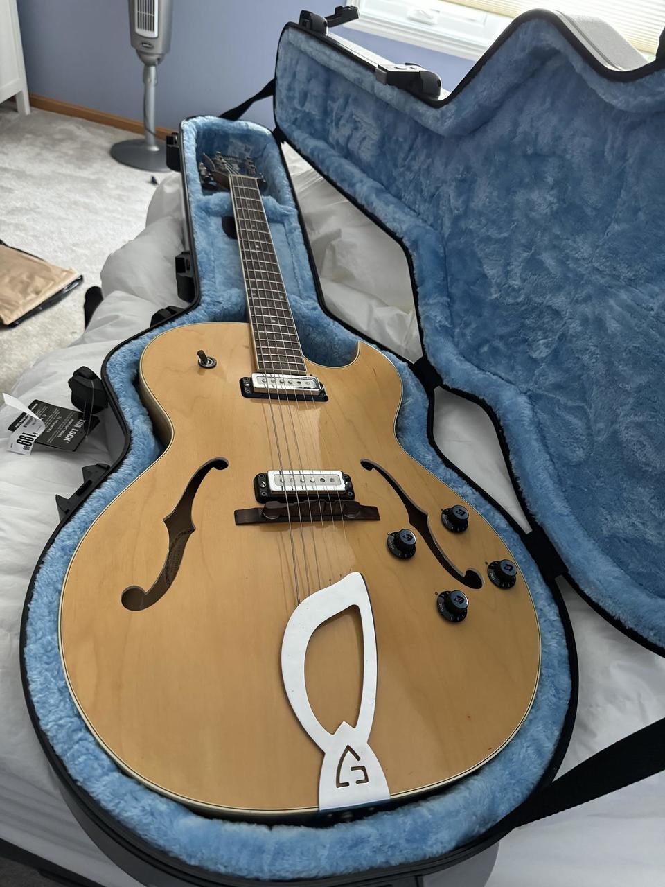 NABÍZÍM 1967 Guild T-100D