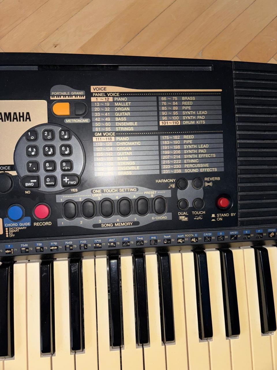 NABÍZÍM Yamaha PSR 225