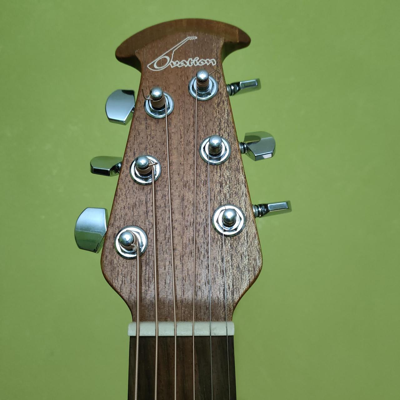 NABÍZÍM Ovation Balladeer 1861 USA