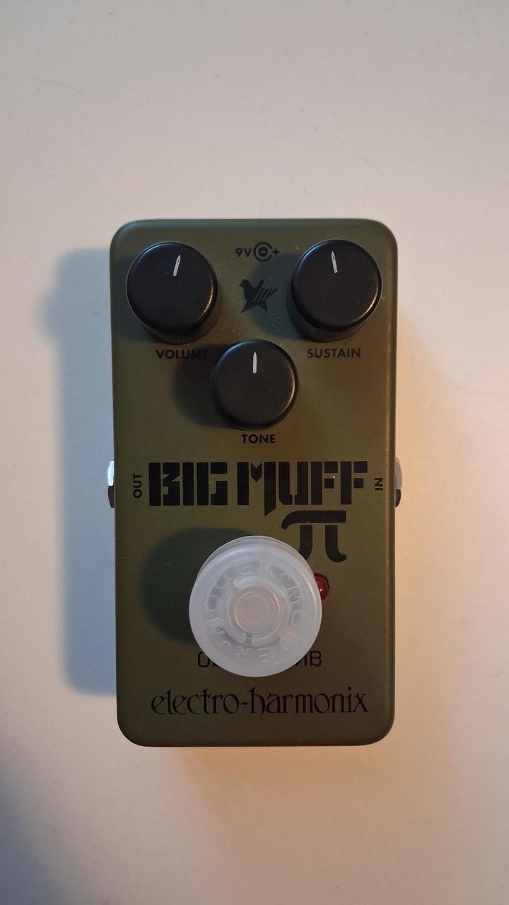 NABÍZÍM EHX Big Muff Russian green