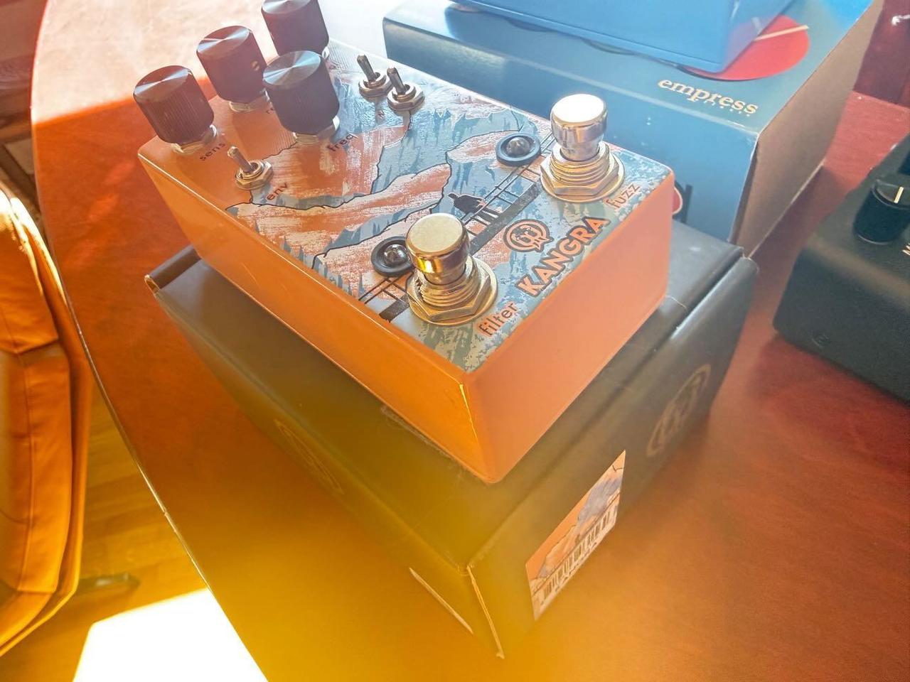 NABÍZÍM ParaEQ Deluxe Mk II, Eventide Blackhole, Kangra Filter Fuzz