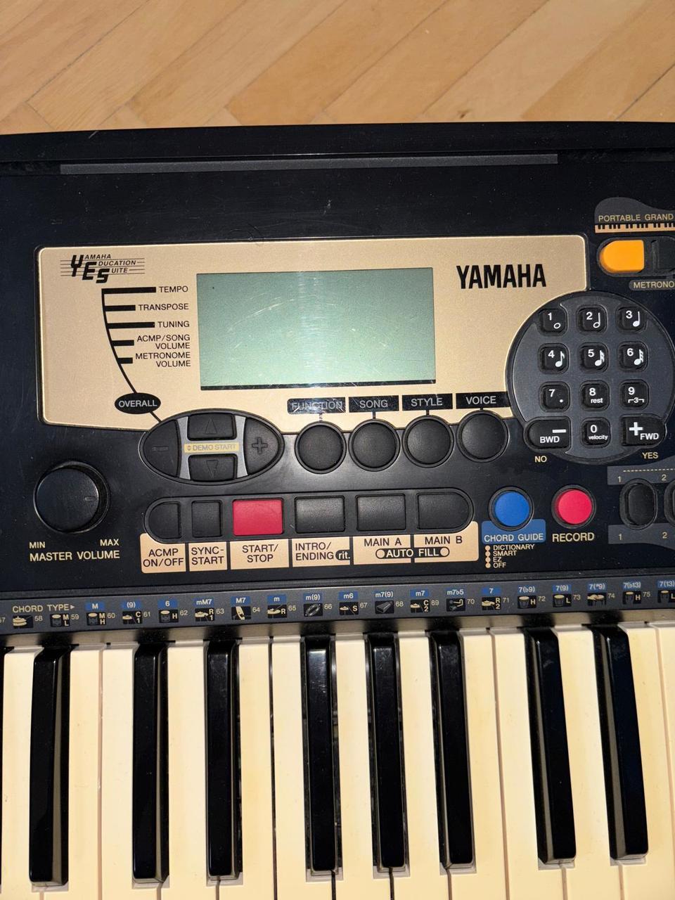 NABÍZÍM Yamaha PSR 225