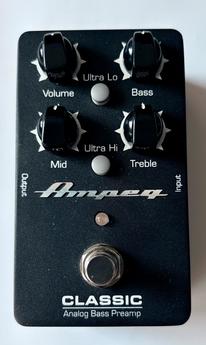NABÍZÍM AMPEG CLASSIC Analog Bass Preamp